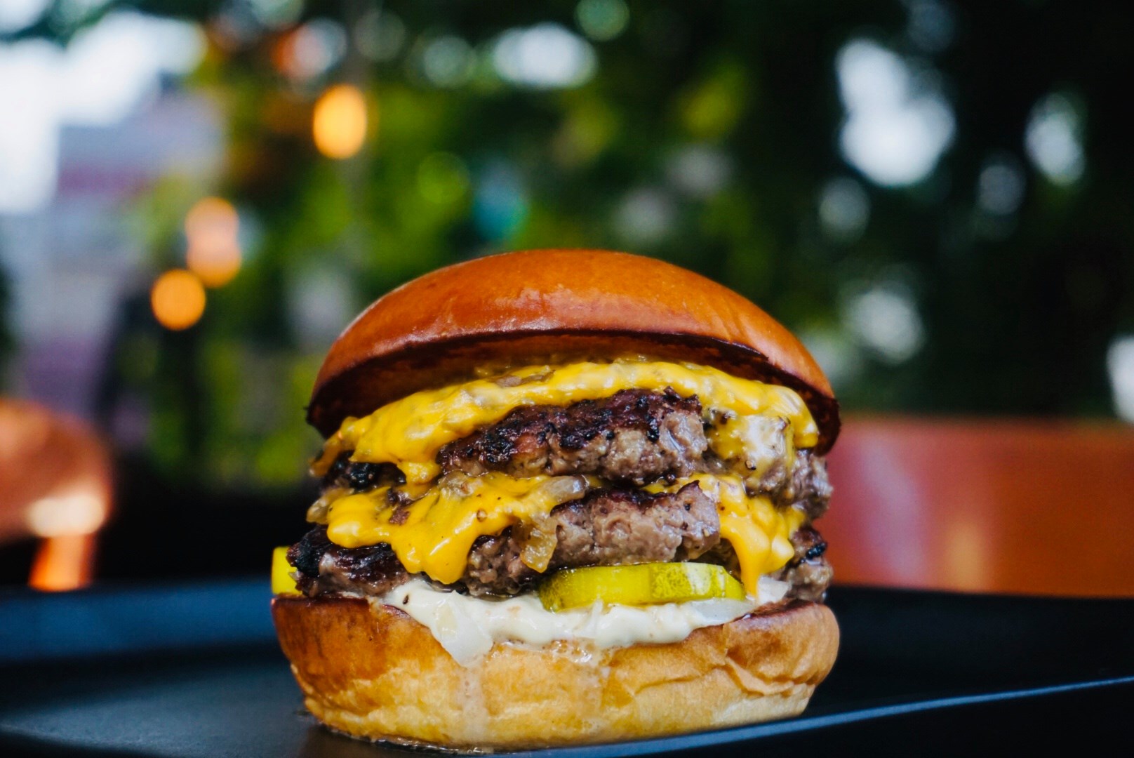Guide to the Best Burger in Saigon - Pale Ale Travel